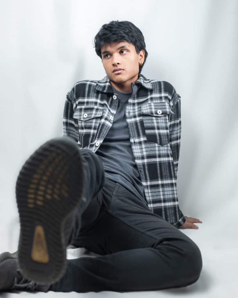 Men's Plaid Flannel Jacket in Black and Grey - Gorur Ghash