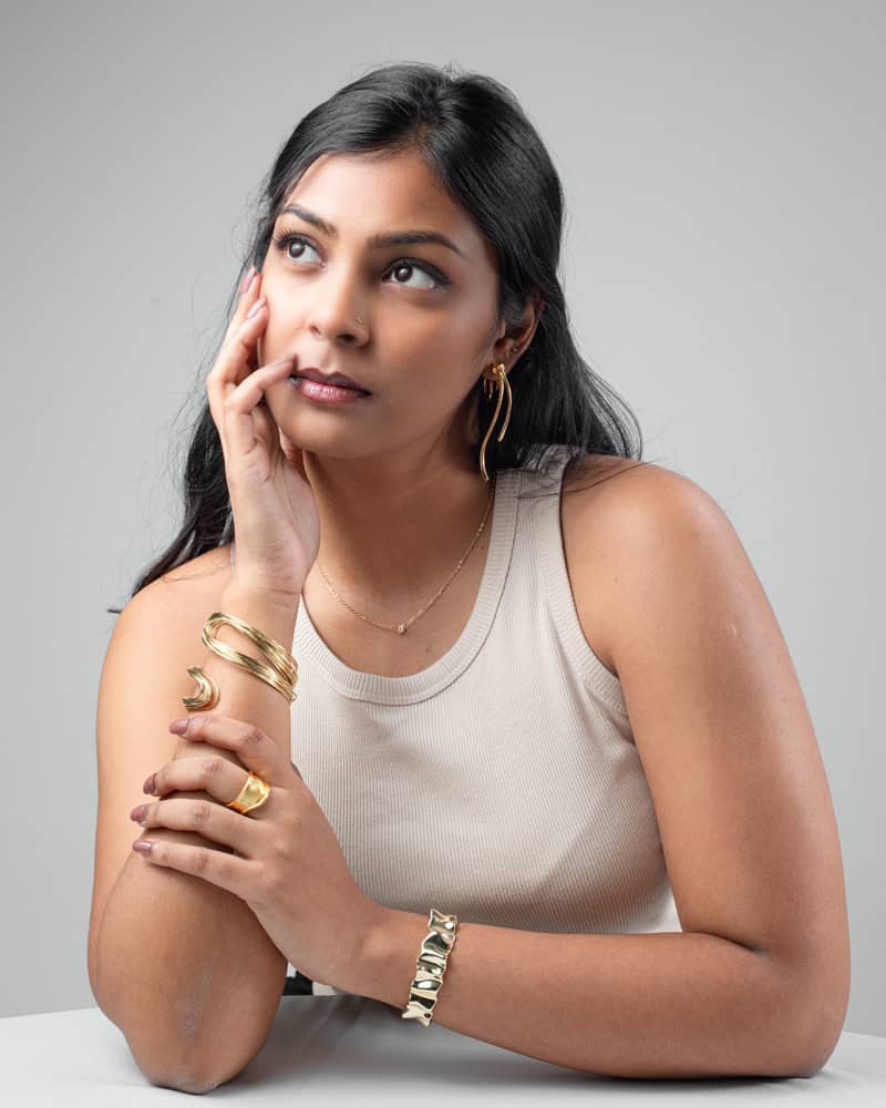 Women's Dainty Necklace with Single Jewel - Gorur Ghash