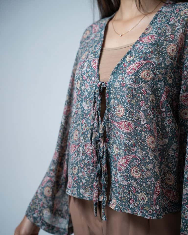 Women’s Paisley Printed String Tie Top in Green - Gorur Ghash